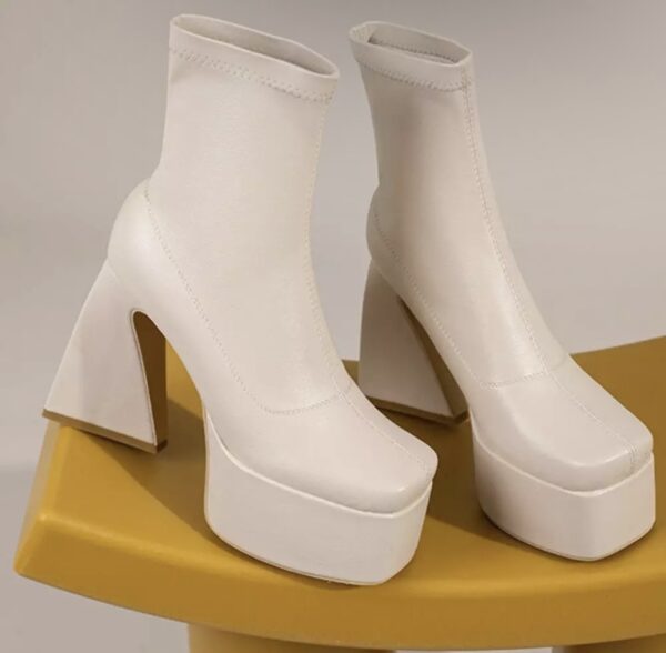 Bota Bratz – Sally Queen